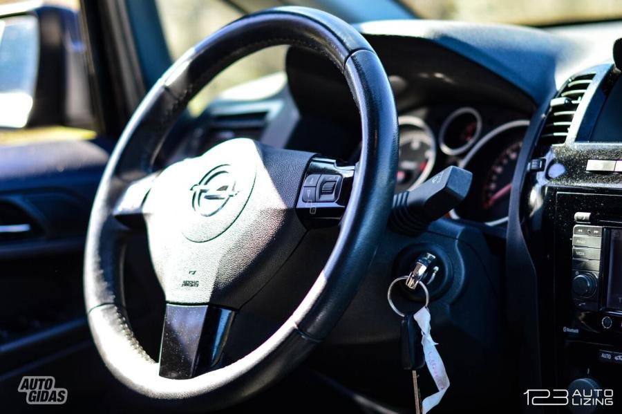 Melns Opel Zafira 2013 Kretinga, ar dzinēja tilpumu 1.70 L un nobraukumu 252 tūkst. km par 4450 €, foto 9 vietnē AUTOMOTO.COM.LV