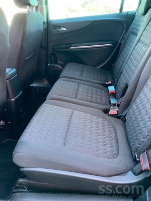 Melns Opel Zafira 2013 Talsi, ar dzinēja tilpumu 2.00 L un nobraukumu 218 tūkst. km par 6500 €, foto 16 vietnē AUTOMOTO.COM.LV