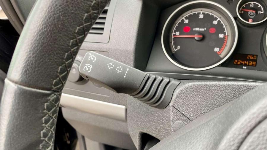 Melns Opel Zafira 2013 Marijampole, ar dzinēja tilpumu 1.69 L un nobraukumu 224 tūkst. km par 4550 €, foto 18 vietnē AUTOMOTO.COM.LV