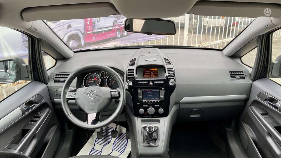 Black Opel Zafira 2013 in Marijampole, with an engine capacity of 1.69 L and mileage of 224 thousand km for 4550 €, photo 15 on AUTOMOTO.COM.LV