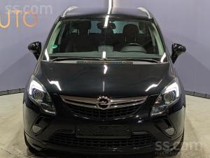 Black Opel Zafira 2013 in Jurmala, with an engine capacity of 1.60 L and mileage of 232 thousand km for 6950 €, photo 10 on AUTOMOTO.COM.LV