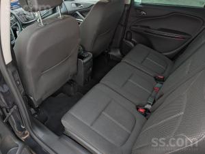 Black Opel Zafira 2013 in Jurmala, with an engine capacity of 1.60 L and mileage of 232 thousand km for 6950 €, photo 15 on AUTOMOTO.COM.LV