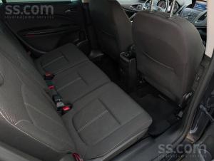 Black Opel Zafira 2013 in Jurmala, with an engine capacity of 1.60 L and mileage of 232 thousand km for 6950 €, photo 18 on AUTOMOTO.COM.LV