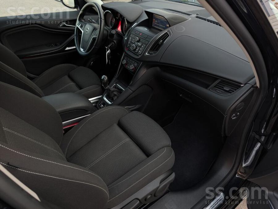 Black Opel Zafira 2013 in Jurmala, with an engine capacity of 1.60 L and mileage of 232 thousand km for 6950 €, photo 19 on AUTOMOTO.COM.LV