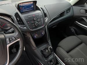 Black Opel Zafira 2013 in Jurmala, with an engine capacity of 1.60 L and mileage of 232 thousand km for 6950 €, photo 24 on AUTOMOTO.COM.LV
