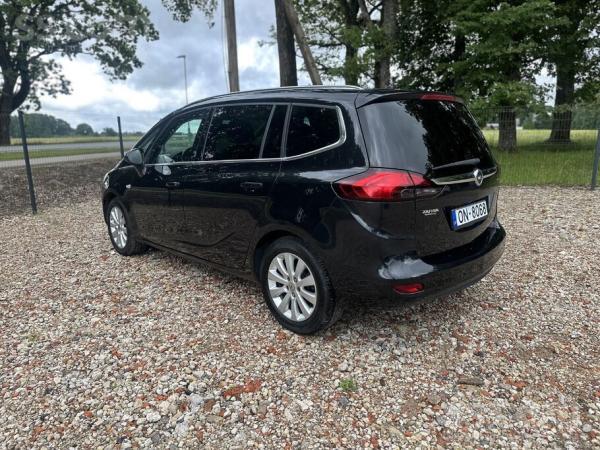 Black Opel Zafira 2013 in Cesis, with an engine capacity of 1.40 L and mileage of 0 thousand km for 7400 €, photo 3 on AUTOMOTO.COM.LV