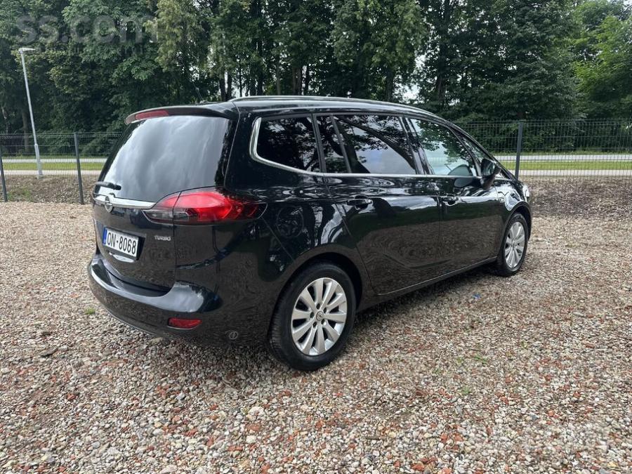Black Opel Zafira 2013 in Cesis, with an engine capacity of 1.40 L and mileage of 0 thousand km for 7400 €, photo 5 on AUTOMOTO.COM.LV