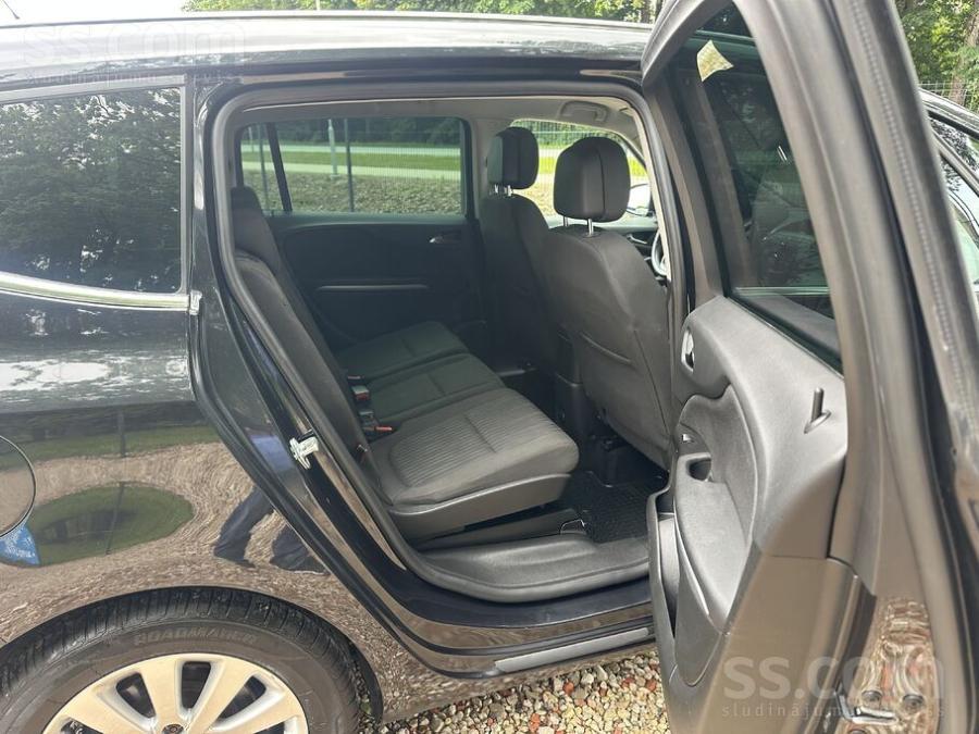 Black Opel Zafira 2013 in Cesis, with an engine capacity of 1.40 L and mileage of 0 thousand km for 7400 €, photo 8 on AUTOMOTO.COM.LV