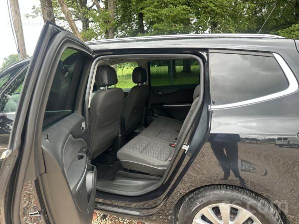 Black Opel Zafira 2013 in Cesis, with an engine capacity of 1.40 L and mileage of 0 thousand km for 7400 €, photo 10 on AUTOMOTO.COM.LV