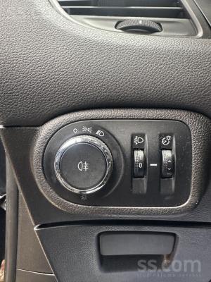 Black Opel Zafira 2013 in Cesis, with an engine capacity of 1.40 L and mileage of 0 thousand km for 7400 €, photo 15 on AUTOMOTO.COM.LV