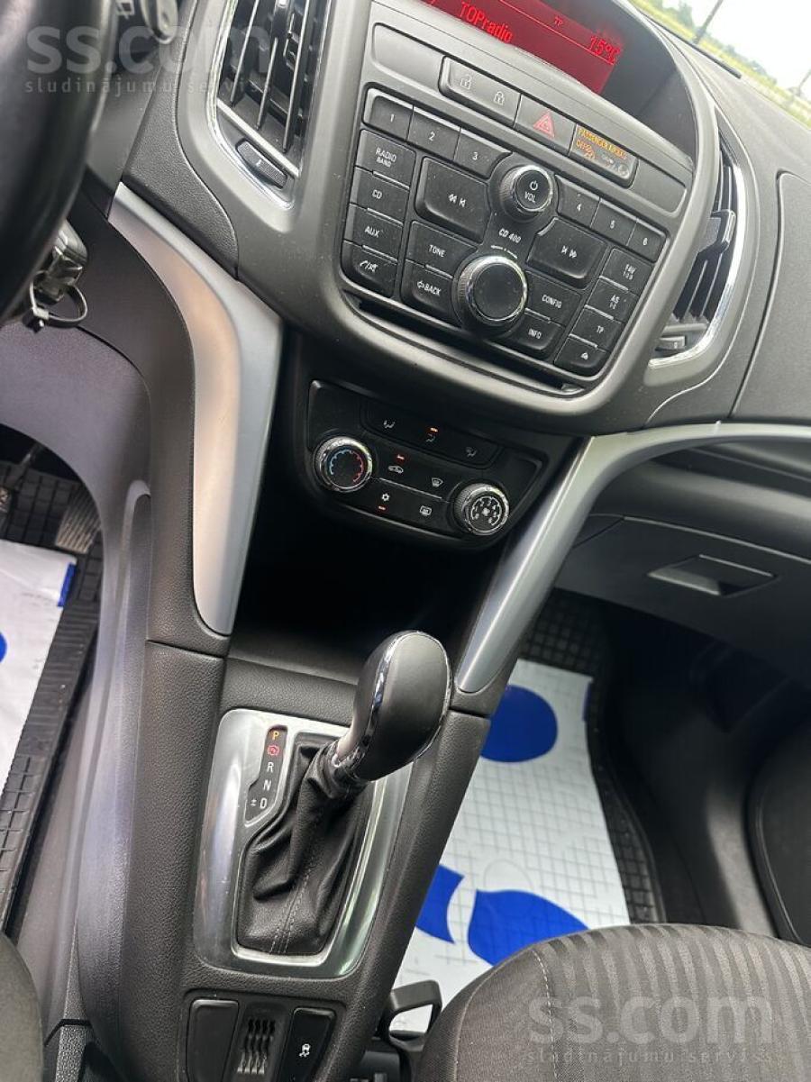 Black Opel Zafira 2013 in Cesis, with an engine capacity of 1.40 L and mileage of 0 thousand km for 7400 €, photo 17 on AUTOMOTO.COM.LV