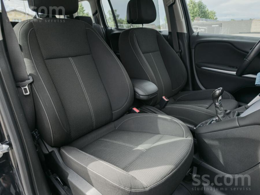 Melns Opel Zafira 2013 Liepāja, ar dzinēja tilpumu 1.60 L un nobraukumu 246 tūkst. km par 5490 €, foto 18 vietnē AUTOMOTO.COM.LV