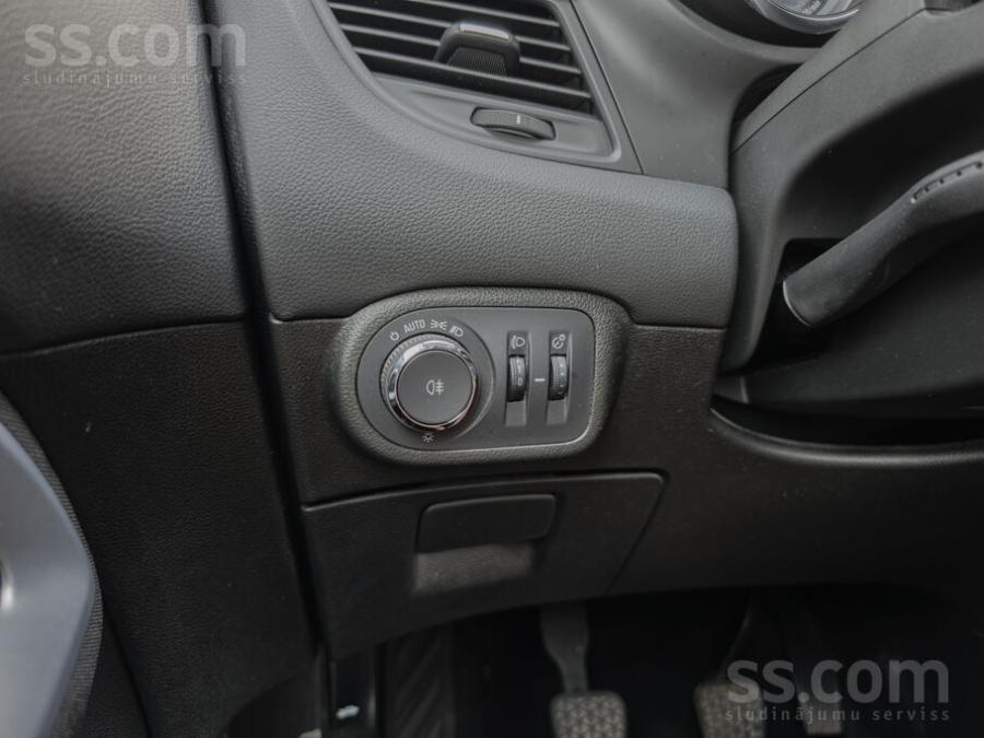 Melns Opel Zafira 2013 Liepāja, ar dzinēja tilpumu 1.60 L un nobraukumu 246 tūkst. km par 5490 €, foto 20 vietnē AUTOMOTO.COM.LV