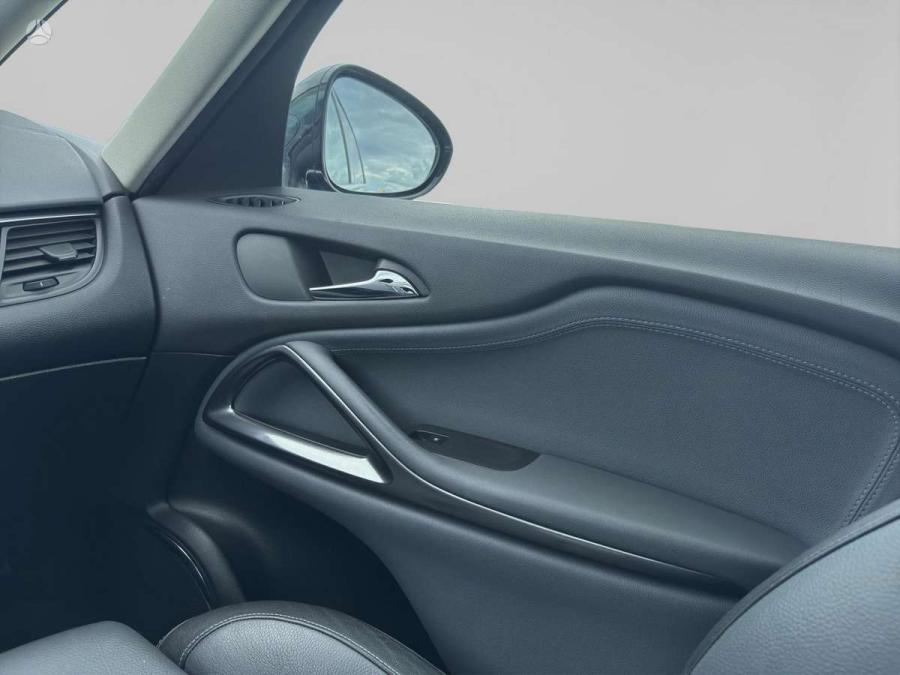 Melns Opel Zafira 2013 Kauņa, ar dzinēja tilpumu 1.40 L un nobraukumu 298 tūkst. km par 5490 €, foto 16 vietnē AUTOMOTO.COM.LV