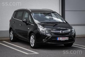 Black Opel Zafira 2013 in Riga, with an engine capacity of 2.00 L and mileage of 236 thousand km for 5950 €, photo 4 on AUTOMOTO.COM.LV