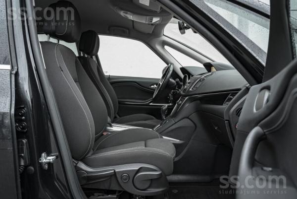 Black Opel Zafira 2013 in Riga, with an engine capacity of 2.00 L and mileage of 236 thousand km for 5950 €, photo 11 on AUTOMOTO.COM.LV