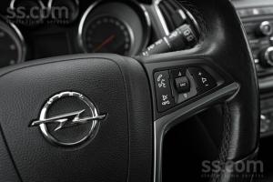 Black Opel Zafira 2013 in Riga, with an engine capacity of 2.00 L and mileage of 236 thousand km for 5950 €, photo 20 on AUTOMOTO.COM.LV