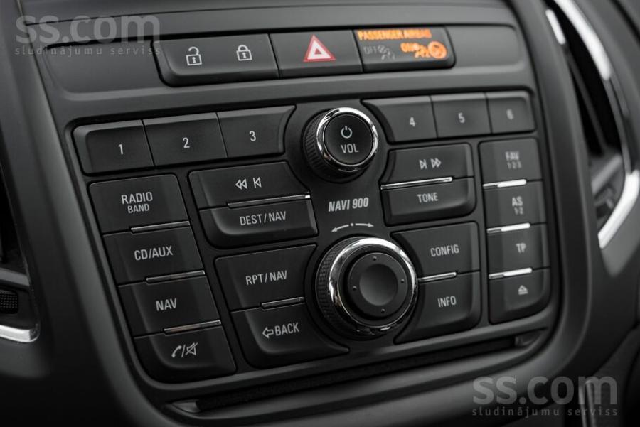 Black Opel Zafira 2013 in Riga, with an engine capacity of 2.00 L and mileage of 236 thousand km for 5950 €, photo 24 on AUTOMOTO.COM.LV