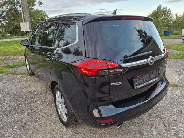 Melns Opel Zafira 2013 Alīta, ar dzinēja tilpumu 2.00 L un nobraukumu 250 tūkst. km par 4950 €, foto 6 vietnē AUTOMOTO.COM.LV
