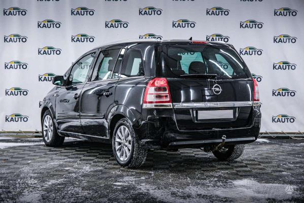 Melns Opel Zafira 2014 Kauņa, ar dzinēja tilpumu 1.70 L un nobraukumu 240 tūkst. km par 4790 €, foto 4 vietnē AUTOMOTO.COM.LV