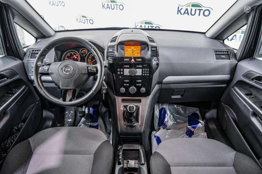 Melns Opel Zafira 2014 Kauņa, ar dzinēja tilpumu 1.70 L un nobraukumu 240 tūkst. km par 4790 €, foto 8 vietnē AUTOMOTO.COM.LV