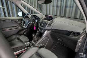 Melns Opel Zafira 2014 Marijampole, ar dzinēja tilpumu 2.00 L un nobraukumu 250 tūkst. km par 5450 €, foto 32 vietnē AUTOMOTO.COM.LV