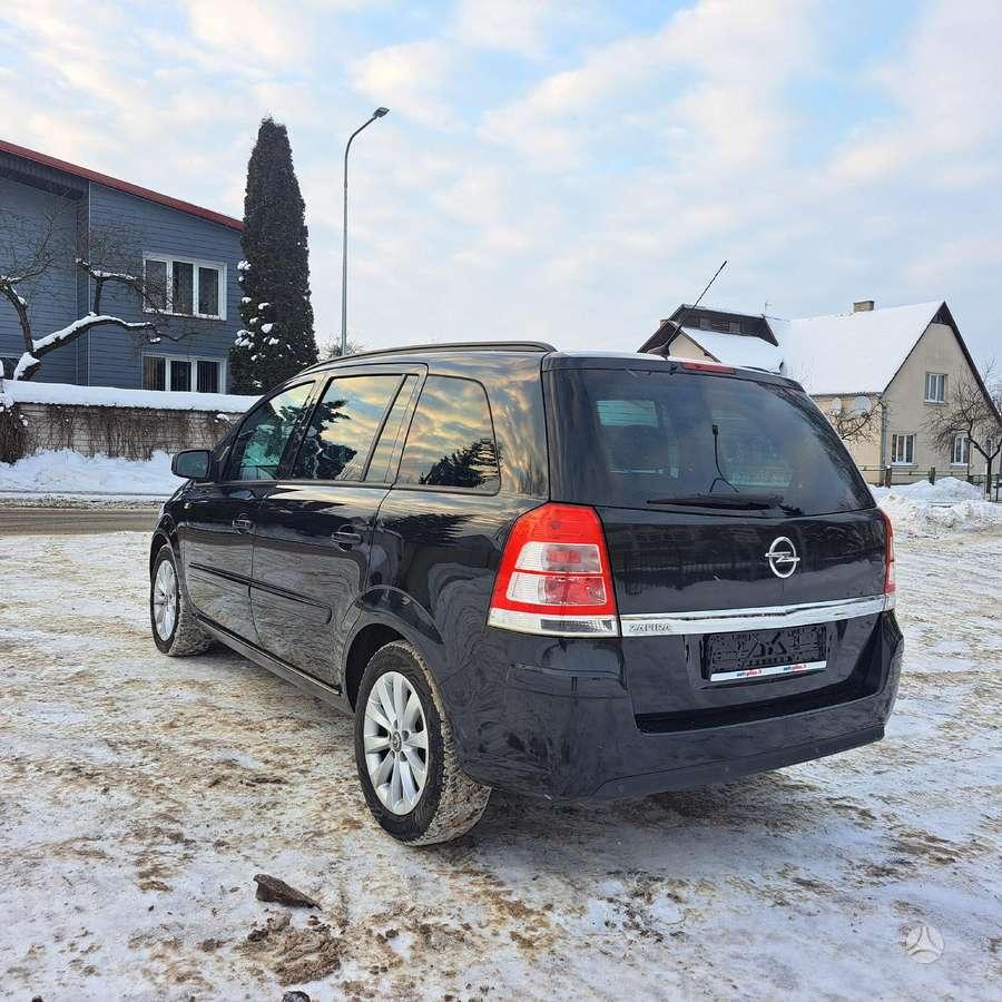 Melns Opel Zafira 2014 Viļņa, ar dzinēja tilpumu 1.80 L un nobraukumu 160 tūkst. km par 4150 €, foto 5 vietnē AUTOMOTO.COM.LV