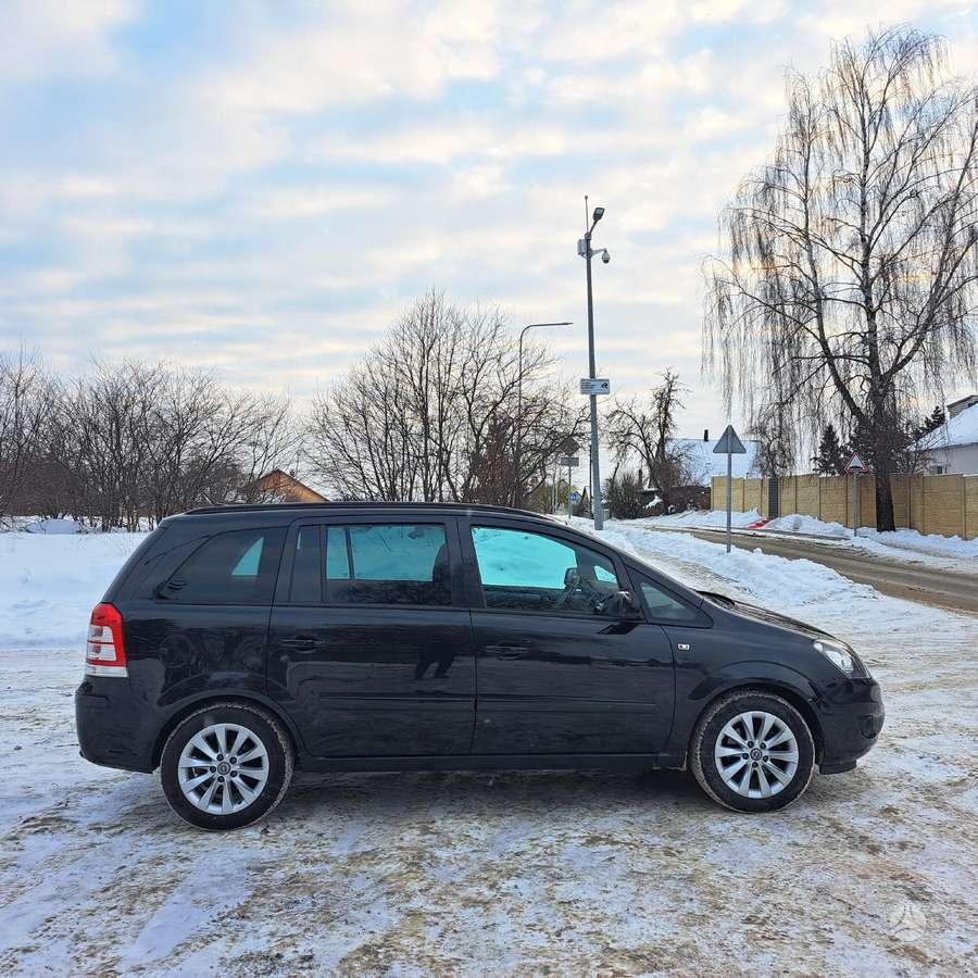 Melns Opel Zafira 2014 Viļņa, ar dzinēja tilpumu 1.80 L un nobraukumu 160 tūkst. km par 4150 €, foto 10 vietnē AUTOMOTO.COM.LV