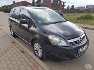 Melns Opel Zafira 2014 Kauņa, ar dzinēja tilpumu 1.70 L un nobraukumu 207 tūkst. km par 4900 €, foto 2 vietnē AUTOMOTO.COM.LV