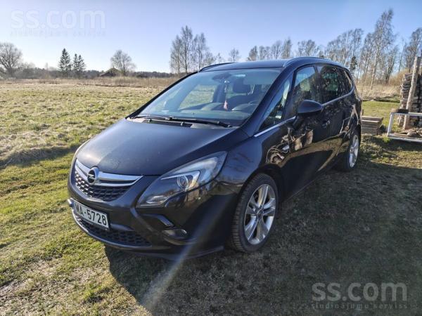Melns Opel Zafira 2014 Limbaži, ar dzinēja tilpumu 1.60 L un nobraukumu 361 tūkst. km par 2800 €, foto 1 vietnē AUTOMOTO.COM.LV