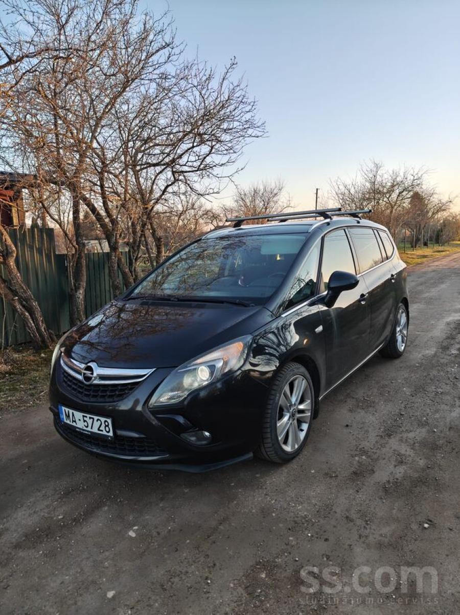 Melns Opel Zafira 2014 Limbaži, ar dzinēja tilpumu 1.60 L un nobraukumu 361 tūkst. km par 2800 €, foto 7 vietnē AUTOMOTO.COM.LV