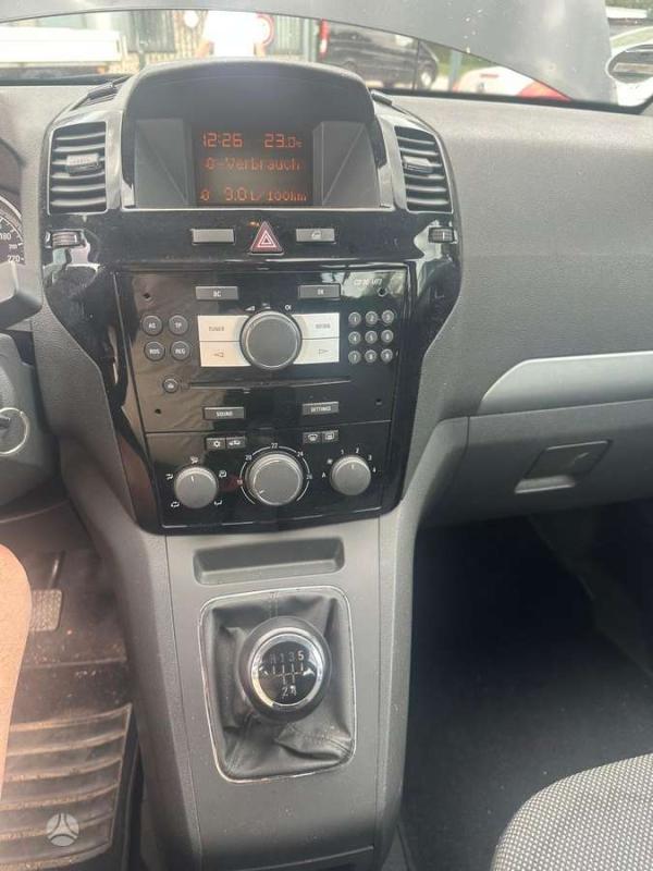 Black Opel Zafira 2014 in Vilkaviskis, with an engine capacity of 1.80 L and mileage of 165 thousand km for 3100 €, photo 8 on AUTOMOTO.COM.LV