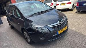Black Opel Zafira 2014 in Vilnius, with an engine capacity of 1.60 L and mileage of 288 thousand km for 4300 €, photo 7 on AUTOMOTO.COM.LV
