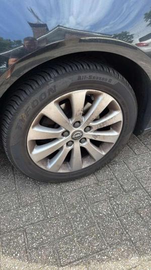 Black Opel Zafira 2014 in Vilnius, with an engine capacity of 1.60 L and mileage of 288 thousand km for 4300 €, photo 12 on AUTOMOTO.COM.LV