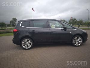 Melns Opel Zafira 2014 Rīga, ar dzinēja tilpumu 1.60 L un nobraukumu 364 tūkst. km par 4900 €, foto 7 vietnē AUTOMOTO.COM.LV