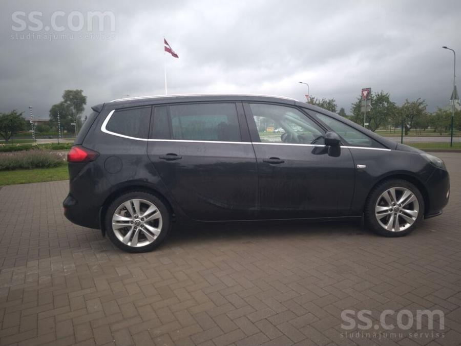 Melns Opel Zafira 2014 Rīga, ar dzinēja tilpumu 1.60 L un nobraukumu 364 tūkst. km par 4900 €, foto 7 vietnē AUTOMOTO.COM.LV
