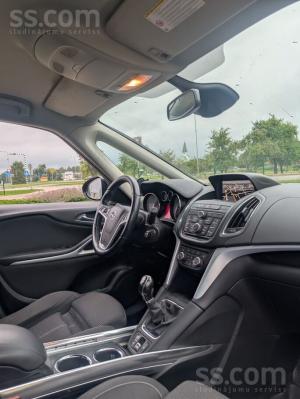 Melns Opel Zafira 2014 Rīga, ar dzinēja tilpumu 1.60 L un nobraukumu 364 tūkst. km par 4900 €, foto 11 vietnē AUTOMOTO.COM.LV