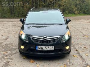 Black Opel Zafira 2014 in Riga, with an engine capacity of 1.60 L and mileage of 0 thousand km for 5199 €, photo 9 on AUTOMOTO.COM.LV