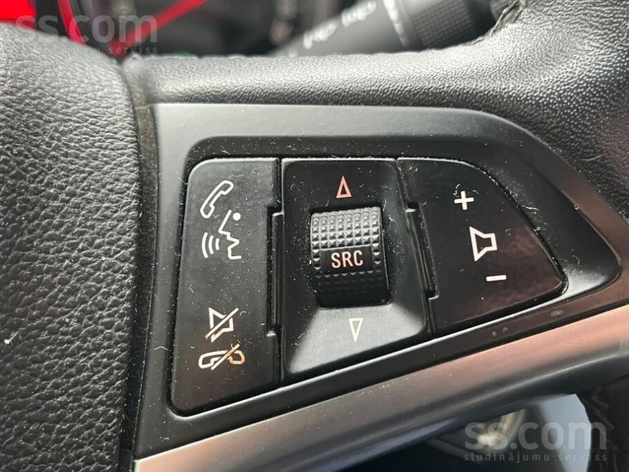Black Opel Zafira 2014 in Riga, with an engine capacity of 1.60 L and mileage of 0 thousand km for 5199 €, photo 13 on AUTOMOTO.COM.LV