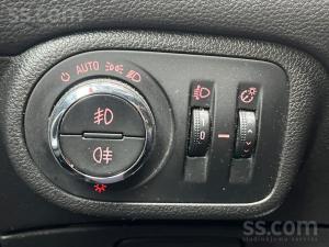 Black Opel Zafira 2014 in Riga, with an engine capacity of 1.60 L and mileage of 0 thousand km for 5199 €, photo 15 on AUTOMOTO.COM.LV