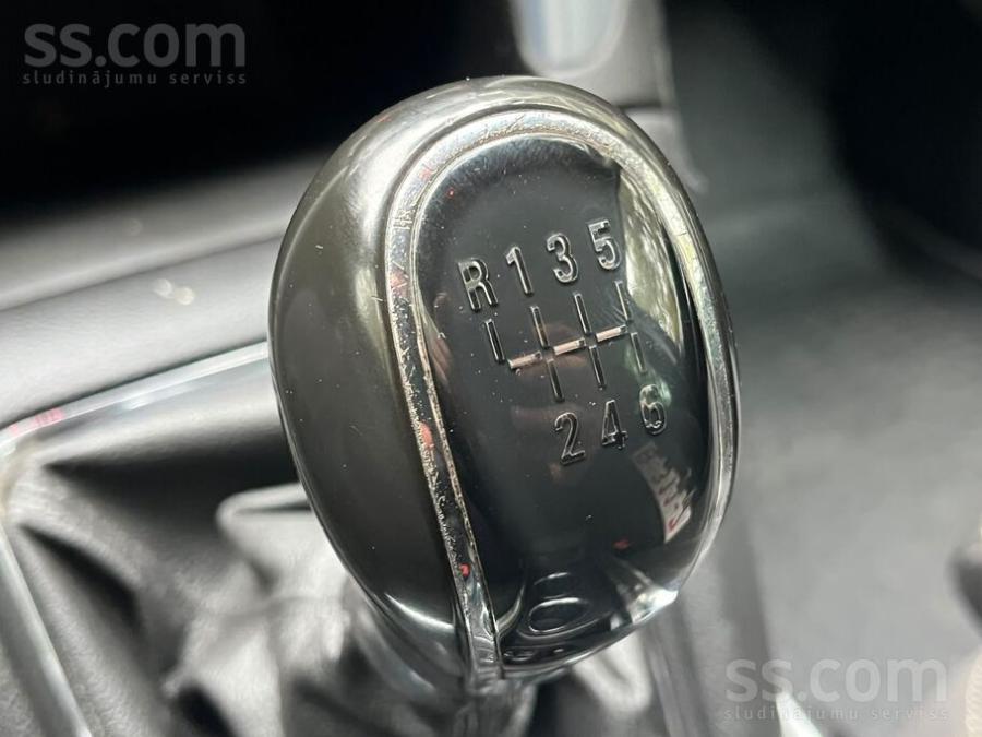 Black Opel Zafira 2014 in Riga, with an engine capacity of 1.60 L and mileage of 0 thousand km for 5199 €, photo 22 on AUTOMOTO.COM.LV