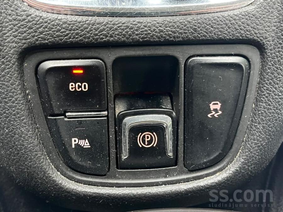 Black Opel Zafira 2014 in Riga, with an engine capacity of 1.60 L and mileage of 0 thousand km for 5199 €, photo 23 on AUTOMOTO.COM.LV