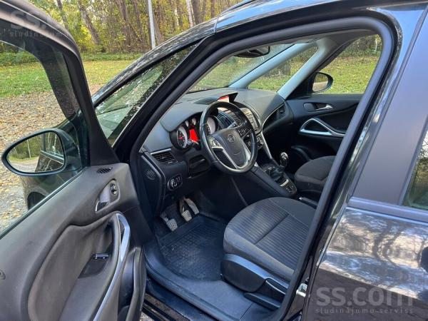 Black Opel Zafira 2014 in Riga, with an engine capacity of 1.60 L and mileage of 0 thousand km for 6599 €, photo 10 on AUTOMOTO.COM.LV