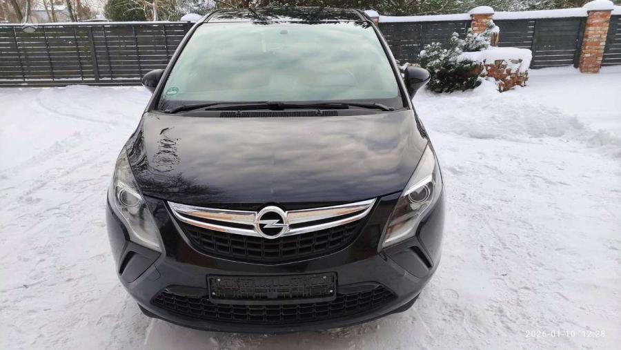 Black Opel Zafira 2015 in Pasvalys, with an engine capacity of 1.60 L and mileage of 230 thousand km for 5200 €, photo 8 on AUTOMOTO.COM.LV