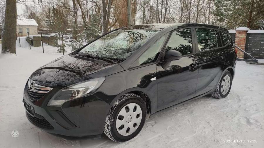Black Opel Zafira 2015 in Pasvalys, with an engine capacity of 1.60 L and mileage of 230 thousand km for 5200 €, photo 9 on AUTOMOTO.COM.LV