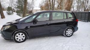 Black Opel Zafira 2015 in Pasvalys, with an engine capacity of 1.60 L and mileage of 230 thousand km for 5200 €, photo 15 on AUTOMOTO.COM.LV