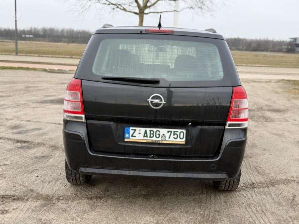Black Opel Zafira 2015 in Kaunas, with an engine capacity of 1.70 L and mileage of 131 thousand km for 3150 €, photo 7 on AUTOMOTO.COM.LV