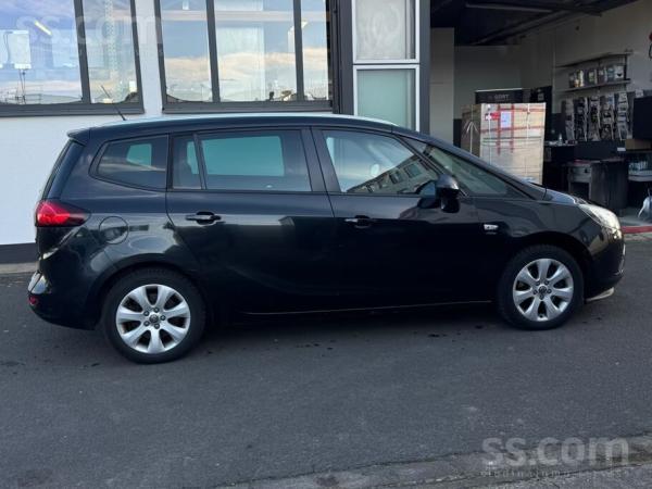 Melns Opel Zafira 2015 Ogre, ar dzinēja tilpumu 2.00 L un nobraukumu 217 tūkst. km par 6699 €, foto 5 vietnē AUTOMOTO.COM.LV