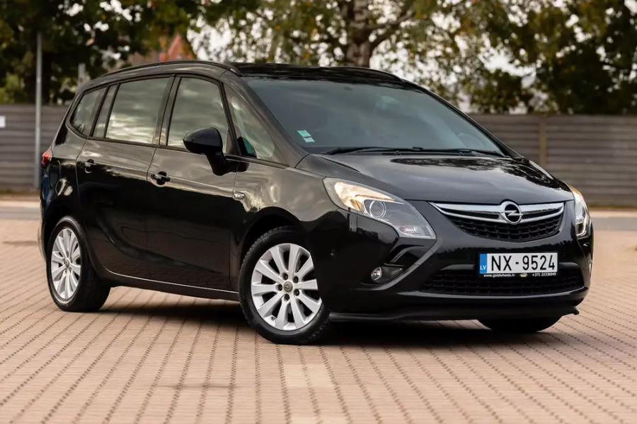 Melns Opel Zafira 2015 Jelgava, ar dzinēja tilpumu 2.00 L un nobraukumu 259 tūkst. km par 7900 €, foto 3 vietnē AUTOMOTO.COM.LV