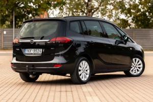Melns Opel Zafira 2015 Jelgava, ar dzinēja tilpumu 2.00 L un nobraukumu 259 tūkst. km par 7900 €, foto 6 vietnē AUTOMOTO.COM.LV